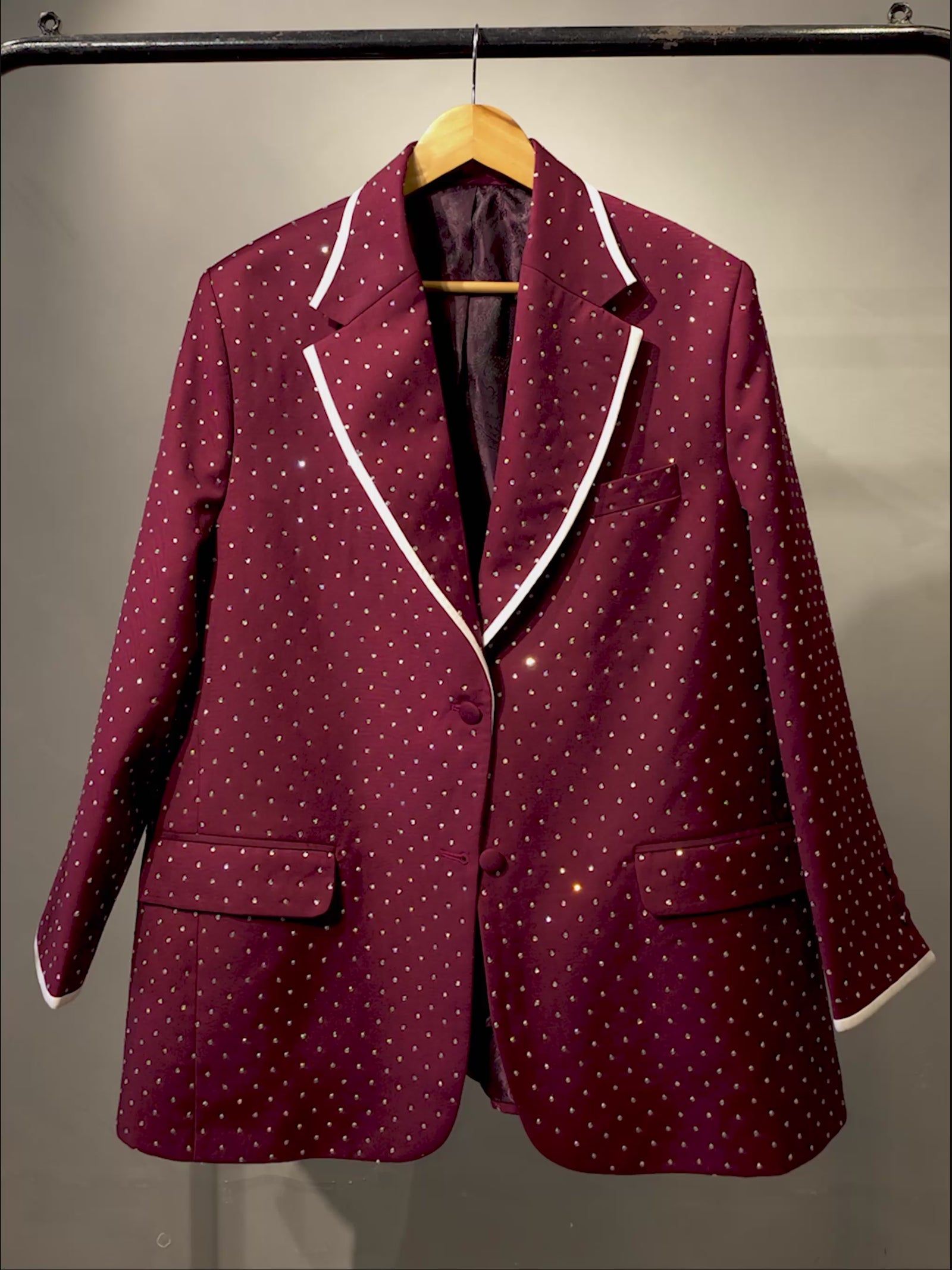 Stylish Blazer with Sharp Contrast Accents | Addicted Bespoken