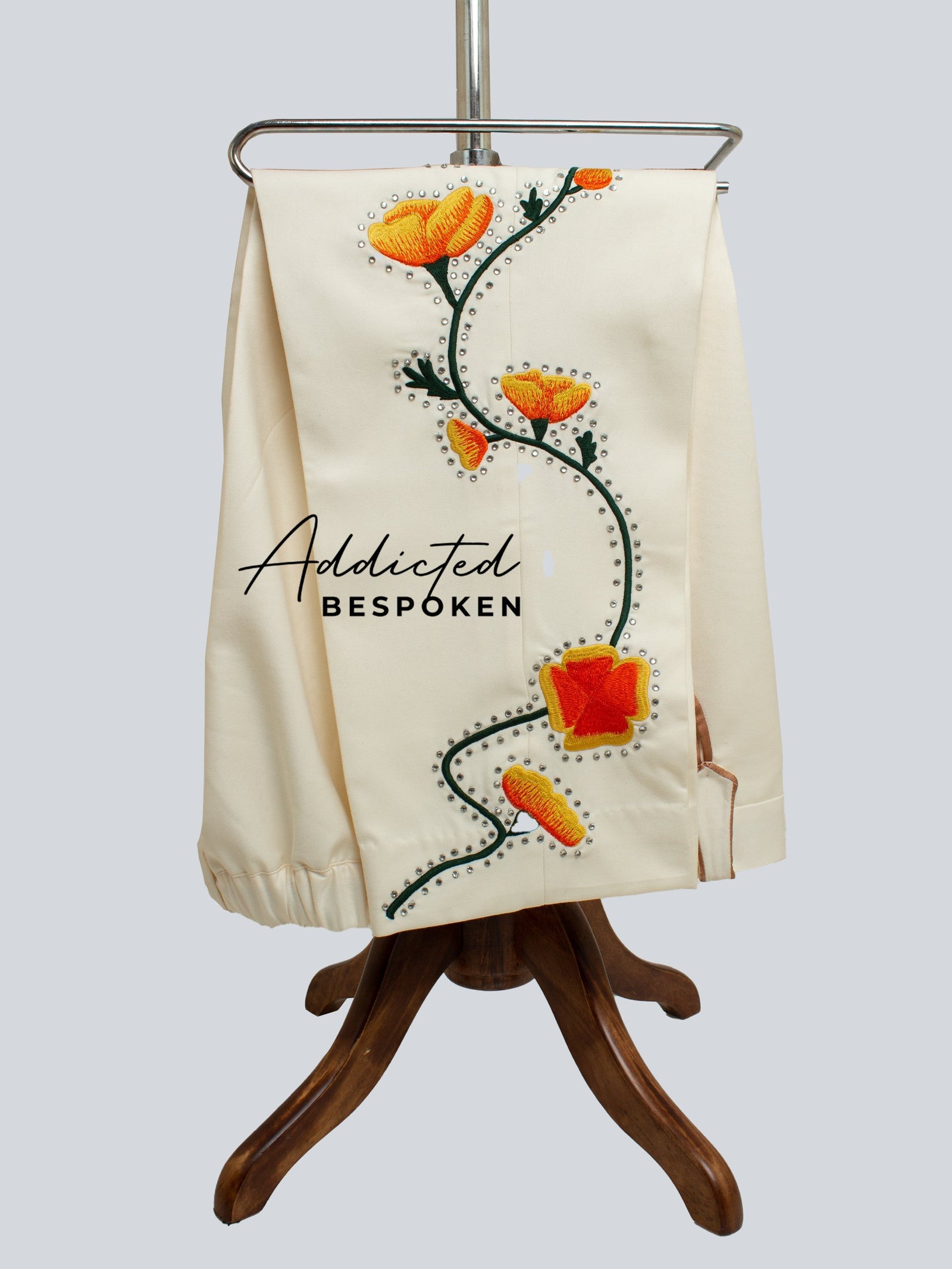 Size: Customized 3 Piece Suit