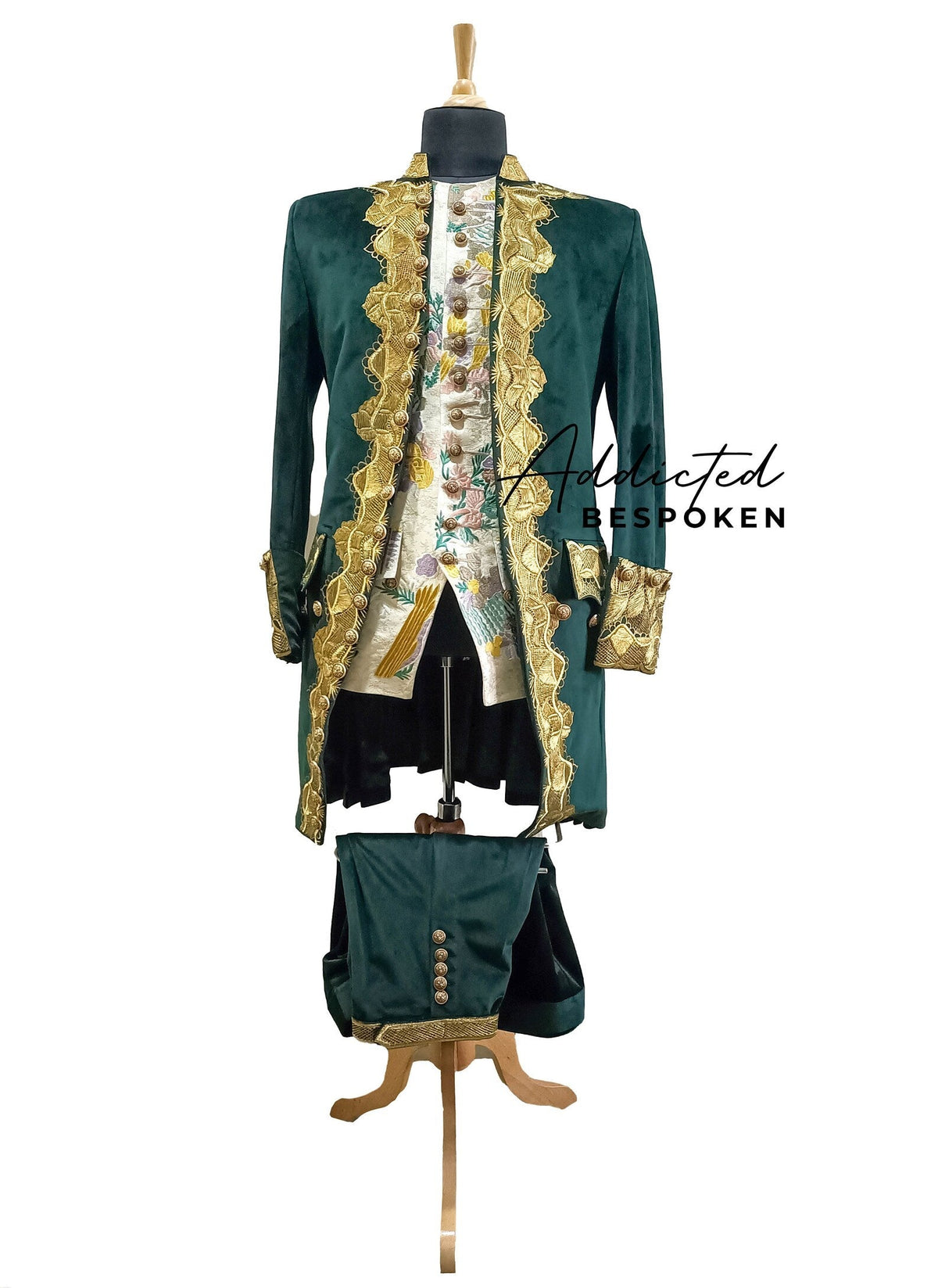 Size: Customized 3 Piece Suit